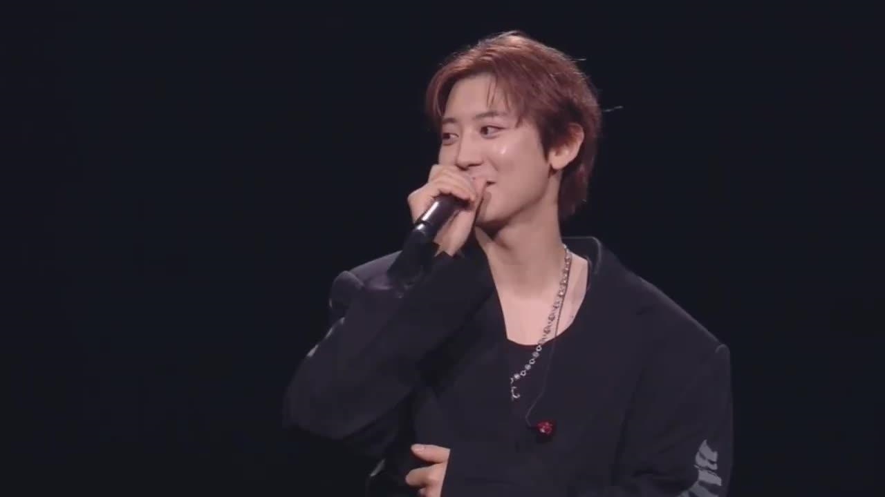 فول اجرای چانیول عضو EXO در TMEA ماکائو استادیوم گلکسی. - نماشا