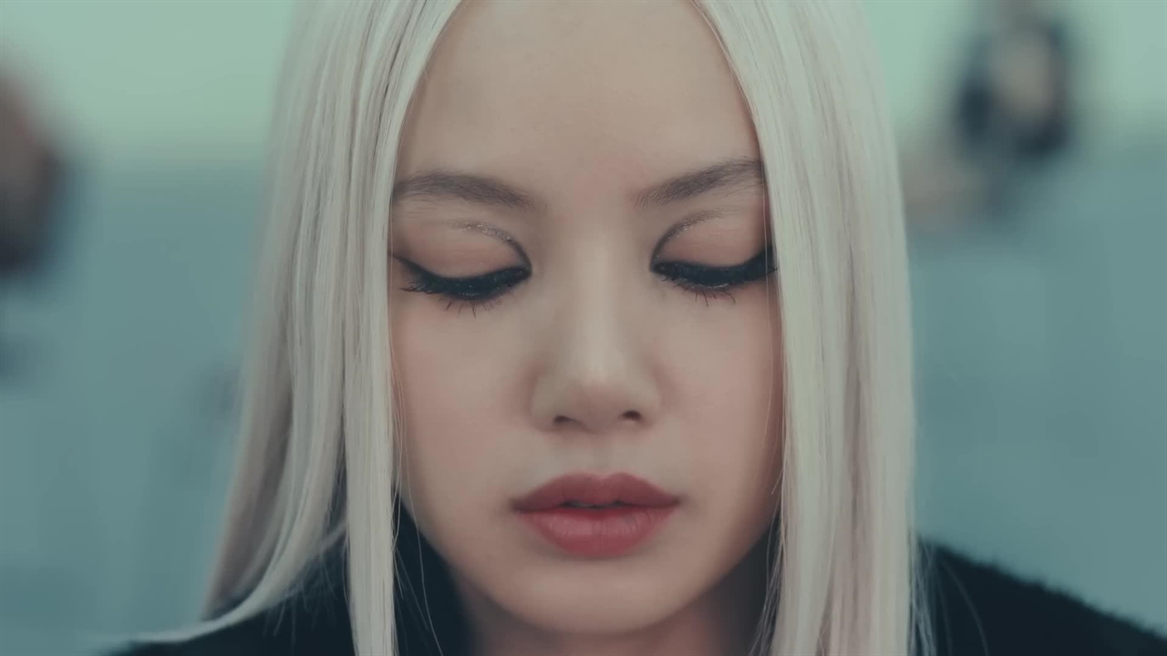 LISA - NEW WOMAN feat. Rosalía (MV Teaser) - نماشا
